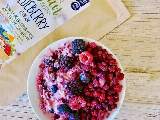 Forest fruits smoothie bowl